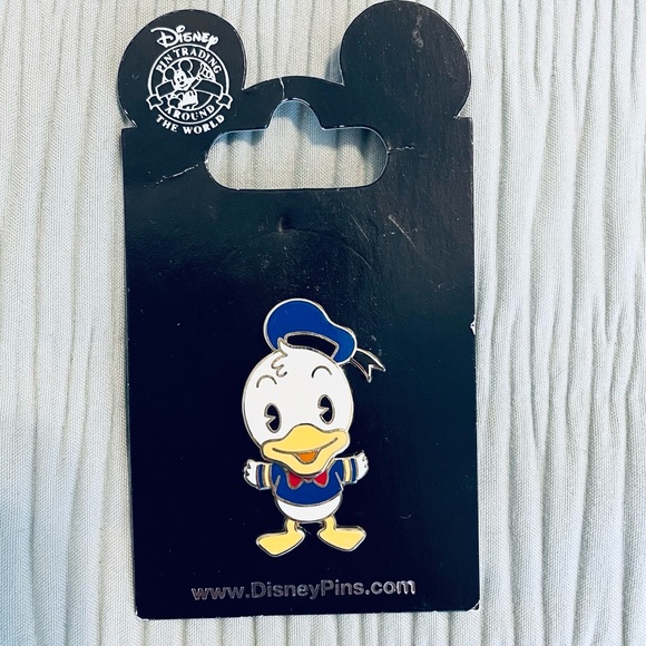 Disney | Accessories | Nwt Vintage Disney Baby Donald Duck Collectible ...